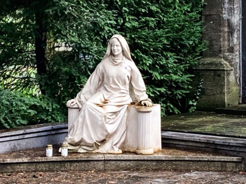 Cologne: Guided Tour of Melatenfriedhof - Authenticity and Reviews