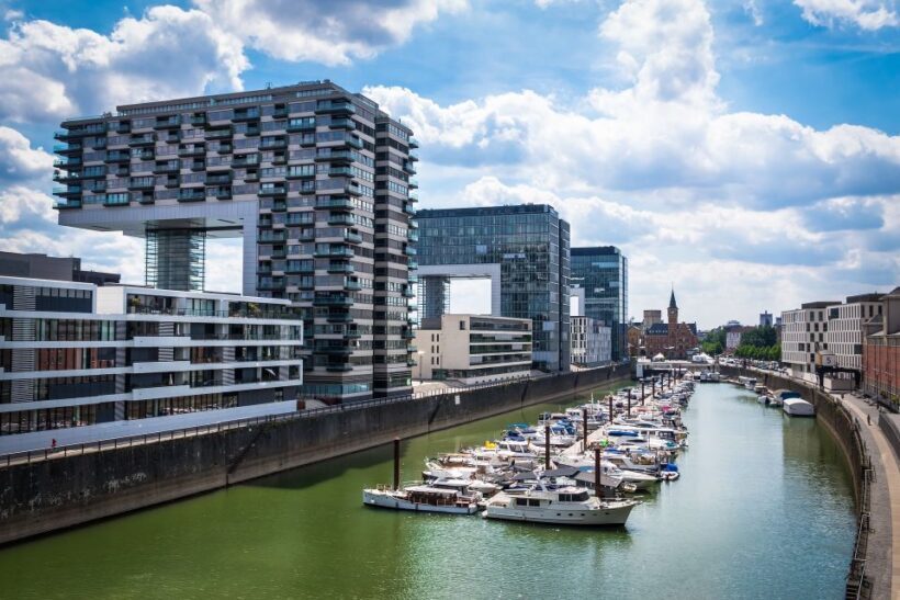 Cologne Highlights Privat Walking Tour & Panoramic boat trip - Key Points