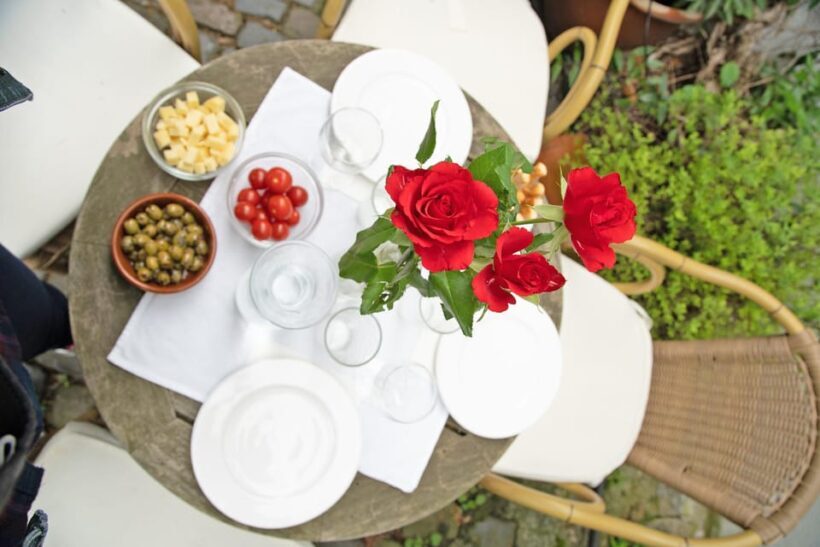 Cologne-Nippes: Summer wine party in the frenchstyle garden - What Makes This Tour Stand Out?