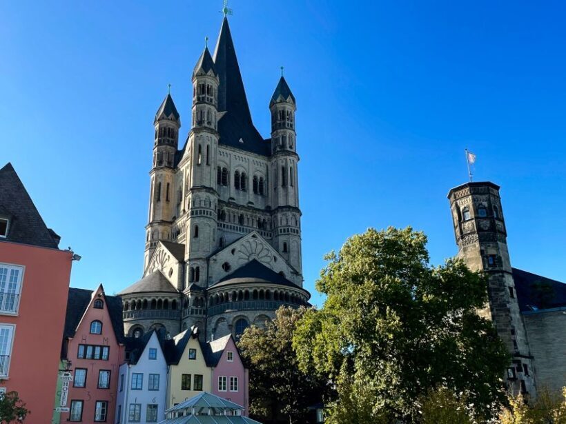 Cologne: Old Town Walking Tour with 1 Brewery Visit & 1 Beer - The Tour Experience in Detail