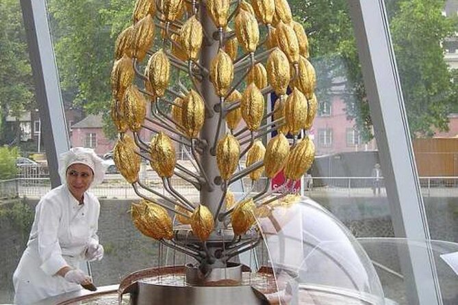 Cologne Private Roundtrip transfer incl. chocolate museum tickets - The Experience: Putting It All Together