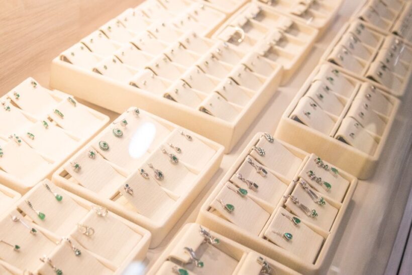 Colombia Emerald Tour - An In-Depth Look at the Colombia Emerald Tour