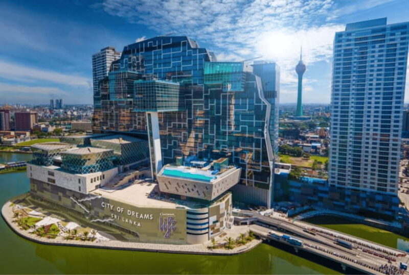 Colombo: Cinnamon Life Grand Buffet with Beverage - Key Points