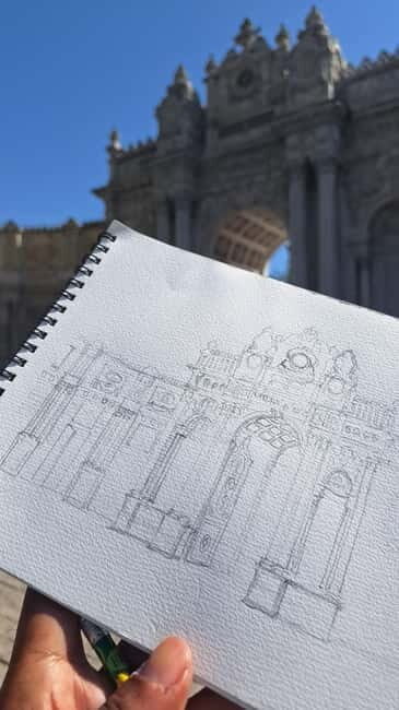 Colombo: City Sketching Lesson and Walk - Starting Point: Independence Square