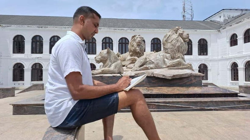 Colombo: City Sketching Lesson and Walk - Materials and Support