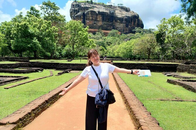 Colombo City to Sigiriya Private Taxi Transfer - Key Points