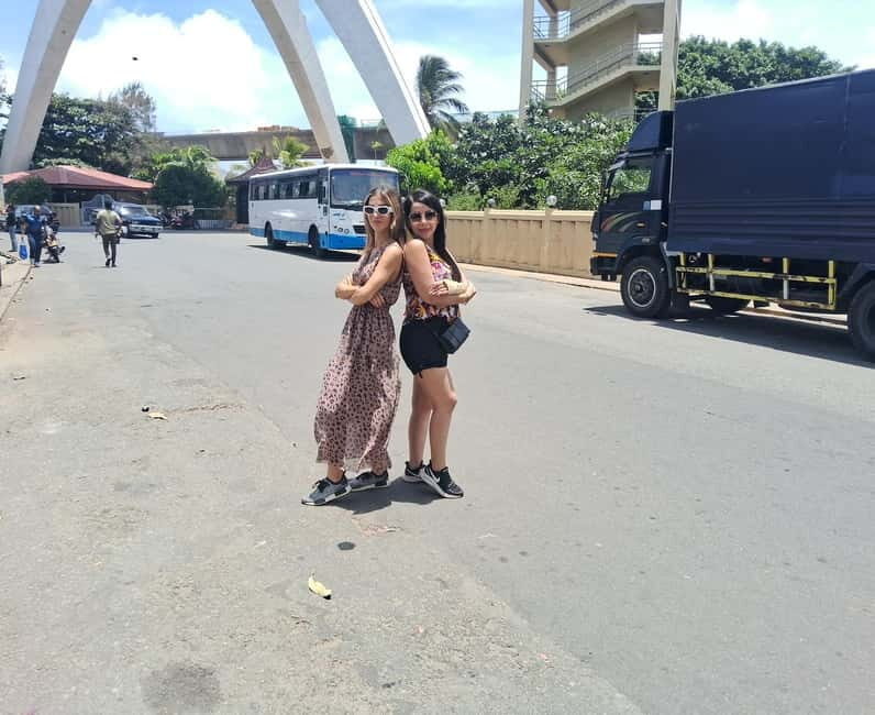 Colombo: City Tour by Tuk Tuk - All Entrance fees Included - FAQ