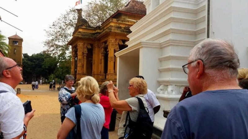 Colombo: Guided City Tour - An Authentic Introduction to Colombo