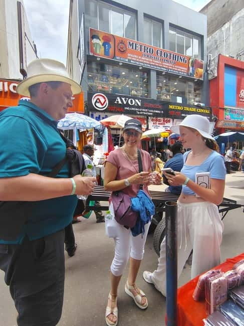 Colombo: Guided Walking Tour - Visiting Pettah Market: A Sensory Feast