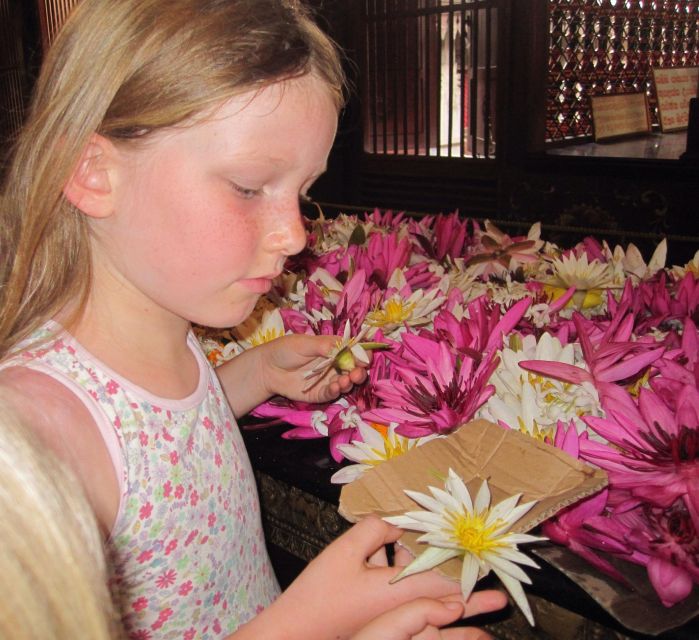 Colombo: Pinnawala Orphanage, Kandy Temple of Tooth day trip - FAQ