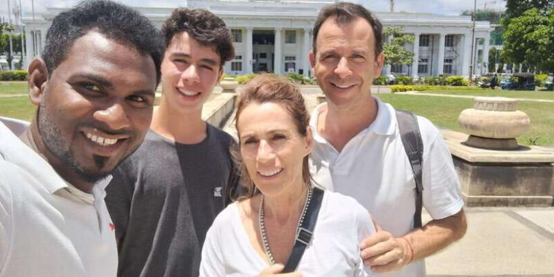 Colombo: Private Tuk Tuk City Tour with Guide & Snacks - Key Points