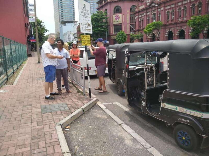 Colombo: Private Tuk Tuk City Tour with Hotel Pickup - Cultural and Food Experiences