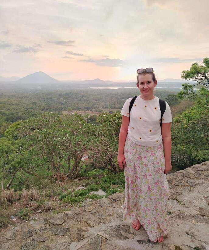 Colombo: Sigiriya Rock Fortress & Dambulla Cave Temple Tour - Exploring Dambulla’s Cave Temples