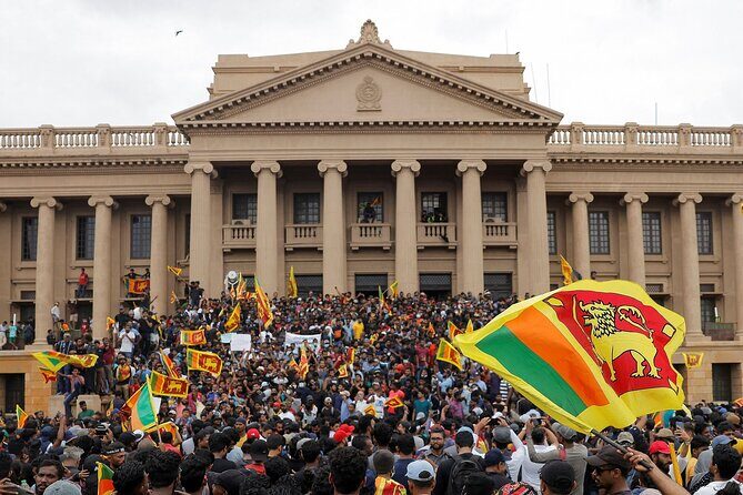 Colombo Social and Political Walk - Key Points