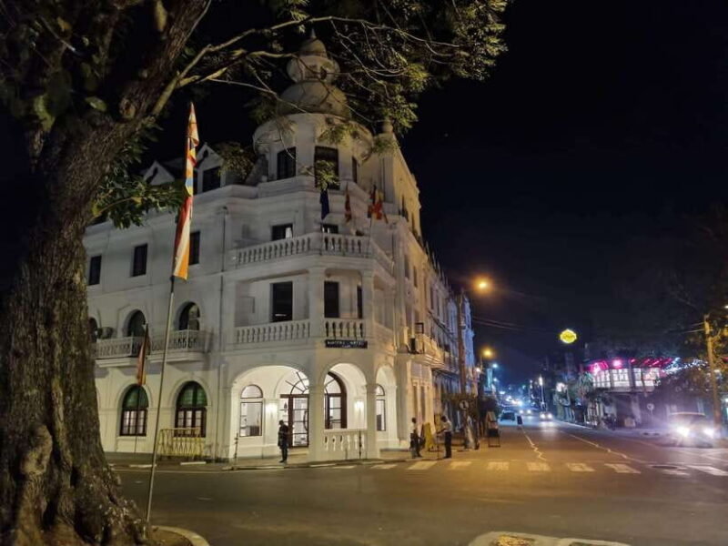 Colombo to Kandy, Pinnawela and Tea Factory Day Tour - Transport and Group Size