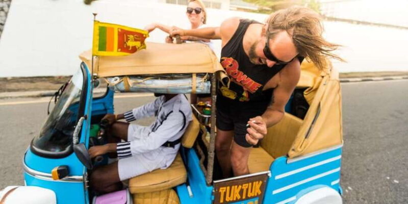 Colombo: Tuk Tuk City Highlights Tour with Lunch - Key Points