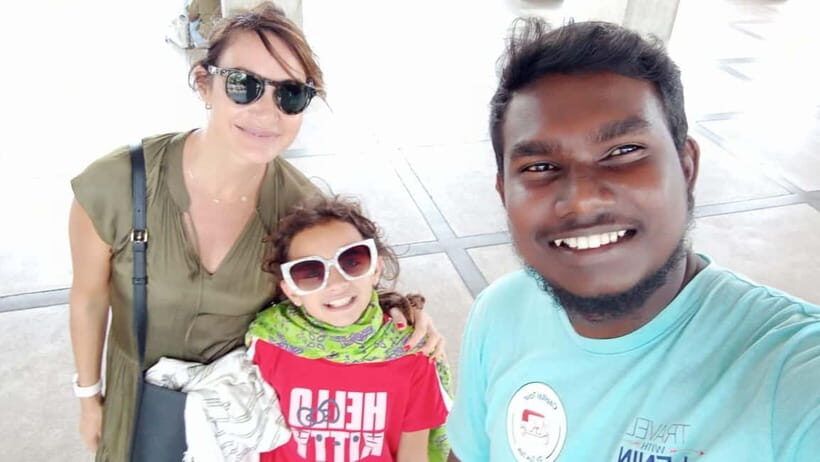 Colombo Tuk Tuk Tour with Entry Fees & Food Included - Key Points