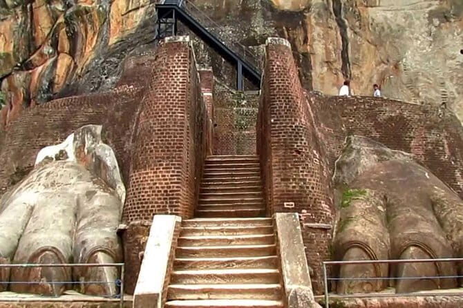 Colombo Walking Tour With Mark Forbs - Who Should Consider This Tour?