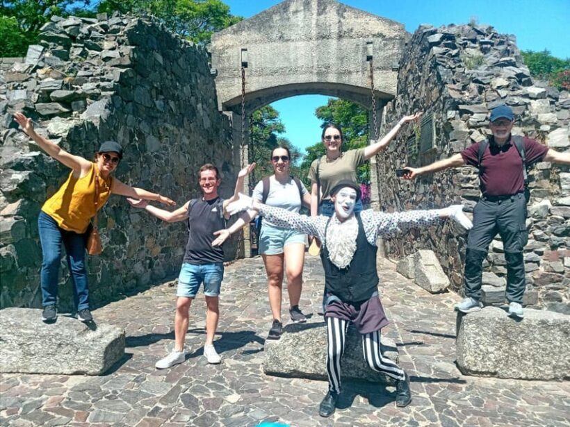 Colonia del Sacramento: Top-Rated Shared Walking Tour - Key Points