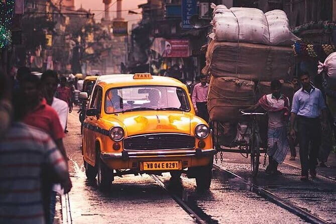 Colonial city Kolkata by walk - Exploring Kolkata and Mayapur: A Day of History, Culture, and Spirituality