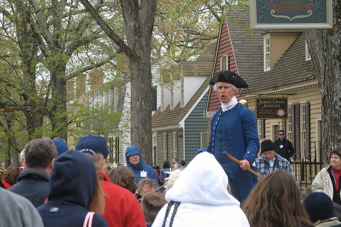 Colonial Contradictions Self Guided Walking Tour of Williamsburg - Exploring Colonial Williamsburg with the "Colonial Contradictions" Self-Guided Walking Tour