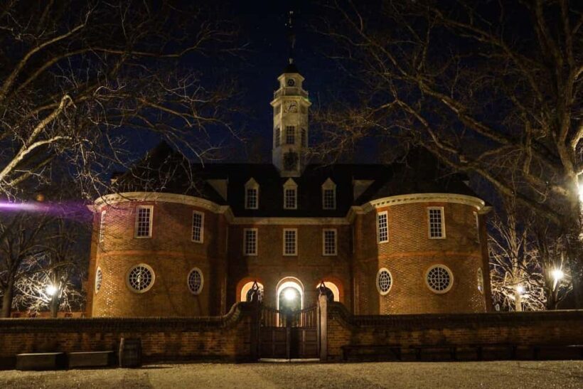 Colonial Ghosts: Ghostly Whispers of Williamsburg Ghost Tour - Key Points