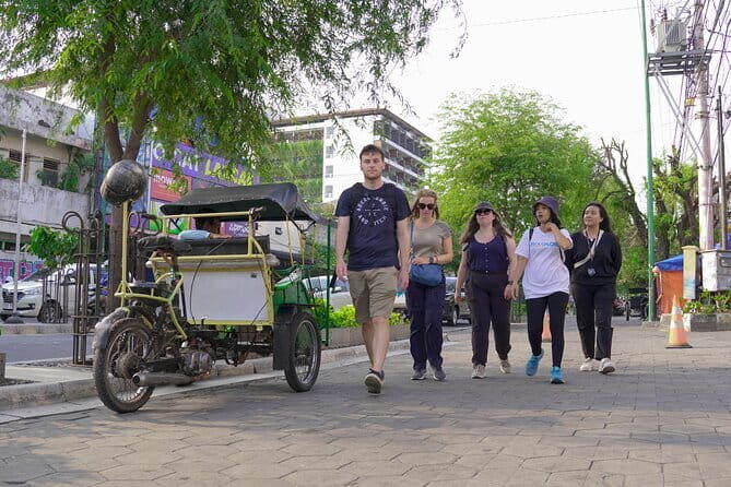 Colonial Historical Walking Tour in Yogyakarta - Key Points