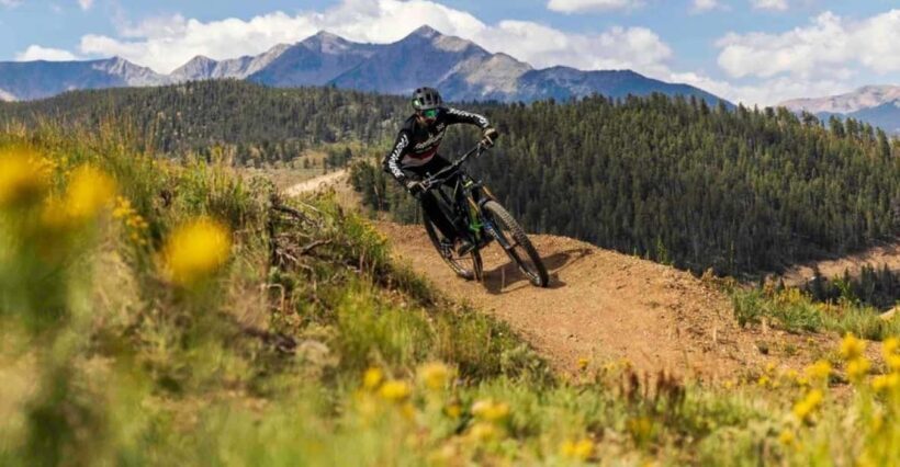 Colorado: Guided Mountain Bike Ride - The Experience from a Traveler’s Perspective