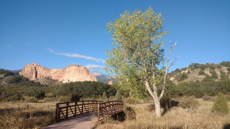 Colorado Springs: Garden of The Gods Classic Hiking Tour - Key Points