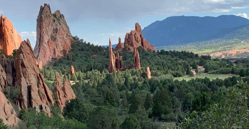 Colorado Springs: Garden of the Gods Luxury Jeep Tour - Key Points