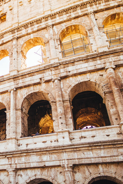 Colosseum and Ancient Rome Discovery Guided Small-Group Tour - The Importance of a Knowledgeable Guide
