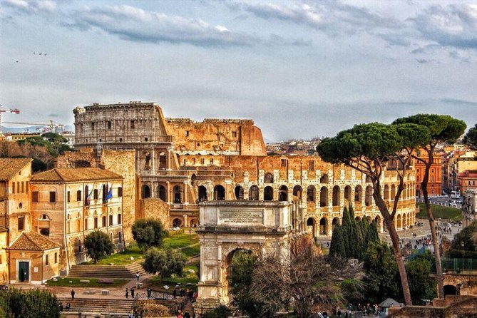 Colosseum and Roman Forum Semi-Private Guided Tour - Traversing the Palatine Hill