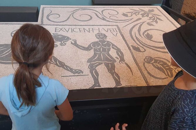 Colosseum and Roman Forum Treasure Hunt Tour for Kids & Families - Key Points