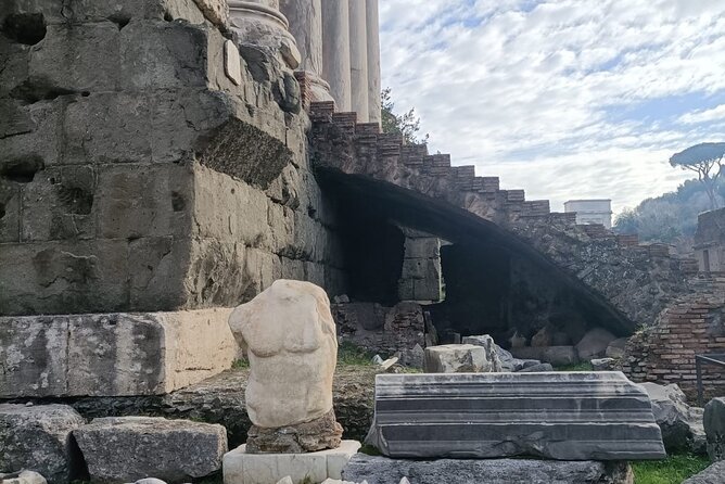 Colosseum, Roman Forum and Palatine Hill Private Tour - Key Points