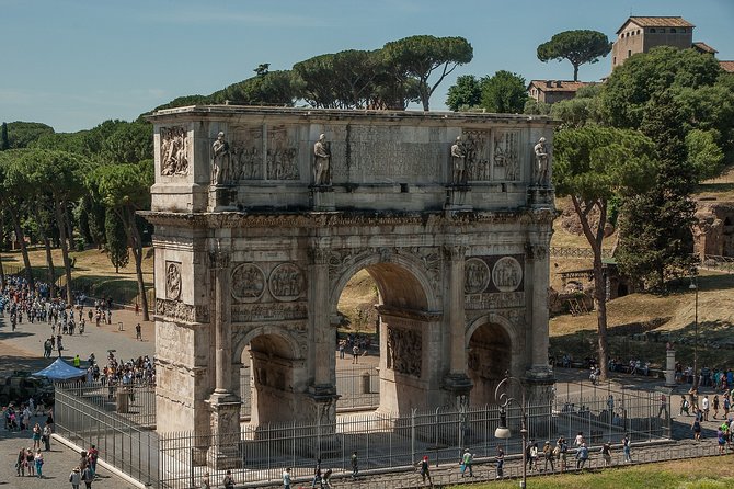 Colosseum Tour With Roman Forum & Palatine Hill Access - Exploring the Colosseum