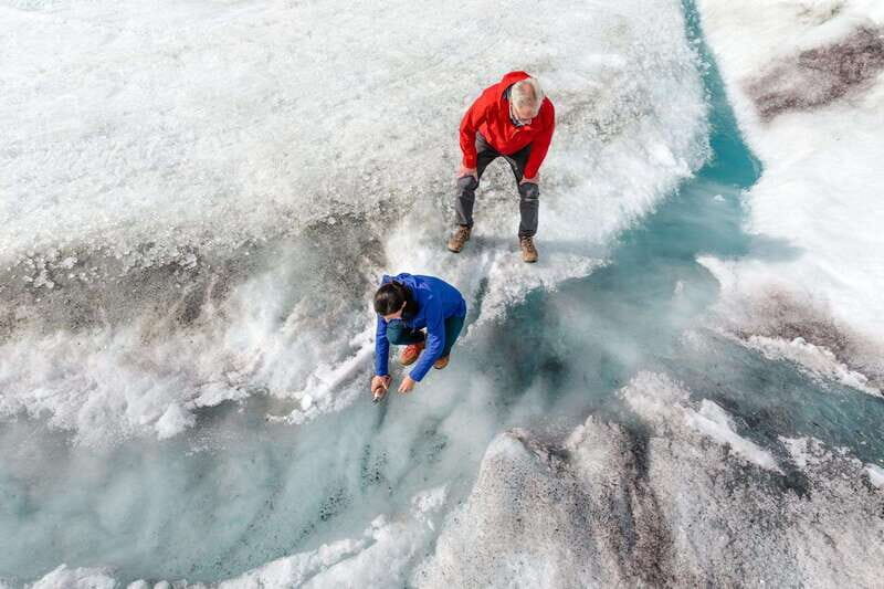 Columbia Icefield, Peyto Lake, Bow Lake Discovery Tour - Transportation & Group Dynamics