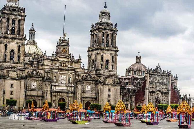 Combo 2 days. Day1: Mexico City Tour & Pyramids. Day2: Xochimilco & Frida Kahlo - A Closer Look at the Itinerary