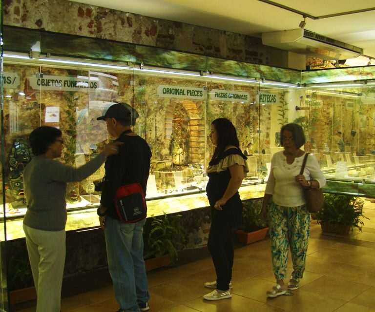 Combo Tour: Colonial Antigua & Guatemala City Explorer Tour - Authentic Insights from Travelers