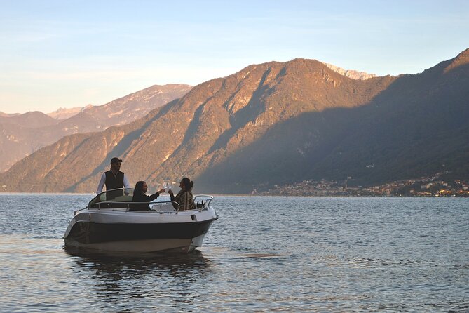 ComeToComo_Boat Tour from Argegno in Compact Cruiserboat - Introduction: Discovering Lake Como from the Water