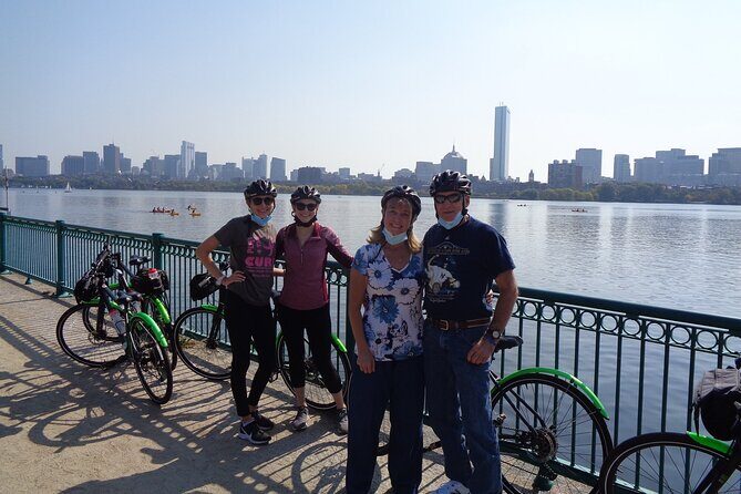 Comfort Hybrid Boston City Bike Rental - Authenticity and Authentic Experiences