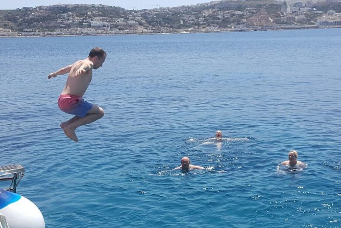 Comino, Blue Lagoon and Caves. Tour A - Meeting and Departure