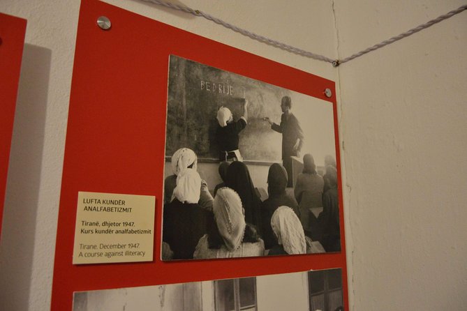 Communist History Tour Tirana & Street Food - Navigating the National Gallery of Arts and Iconic Landmarks