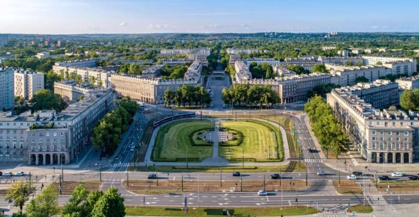 Communist Krakow - Nowa Huta Walking Tour in English - The Experience