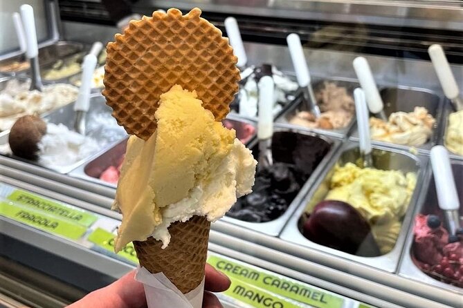 Como Food Tour and the Farmers Market - Piazza Cavour & Lake Views