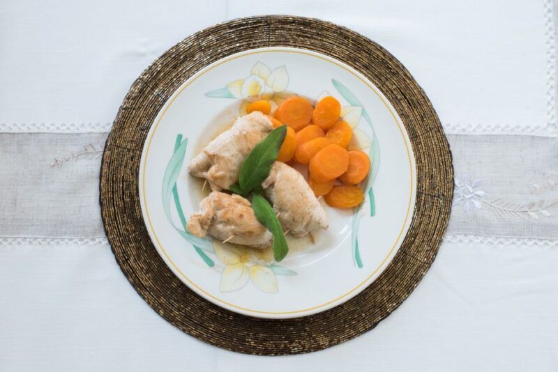 Como: Private Market Tour & Meal at a Local's Home - What Sets This Tour Apart?