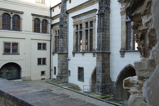 Complete Prague Castle Tour (Tickets to Interiors Included) - Engaging With Knowledgeable Guides