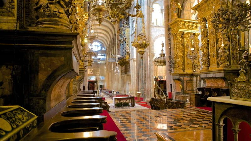 Complete Tour of Santiago Cathedral: Pórtico da Gloria and Museum - Discovering the Santiago Cathedral