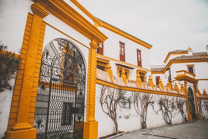 Complete Triana Tour Corrales Included - Meeting and End Points