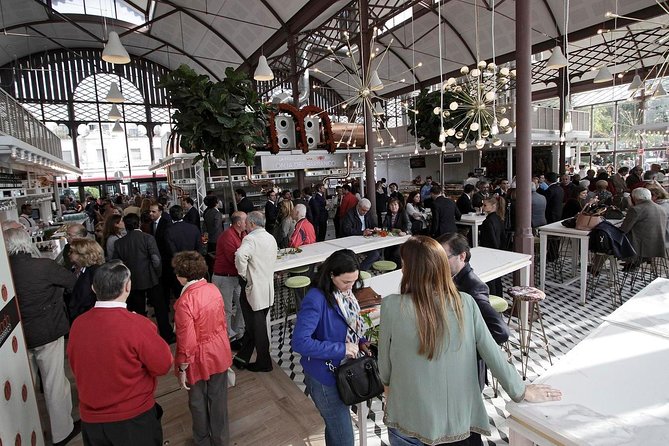 Complete Triana Tour Corrales Included - Exploring the Triana Neighborhood