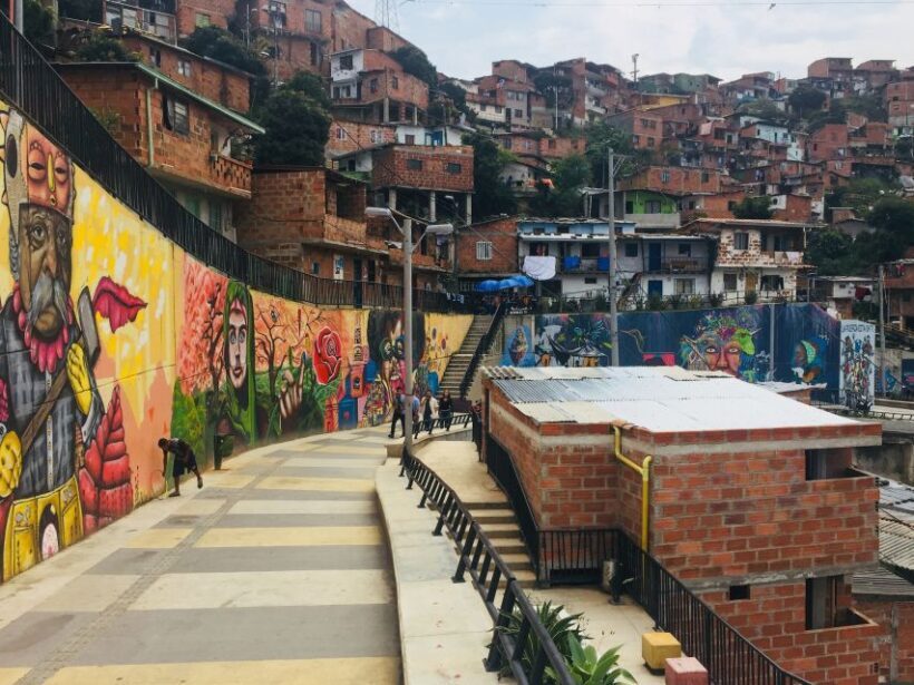 Comuna 13 and Downtown Medellín City Tour - Authenticity and Value